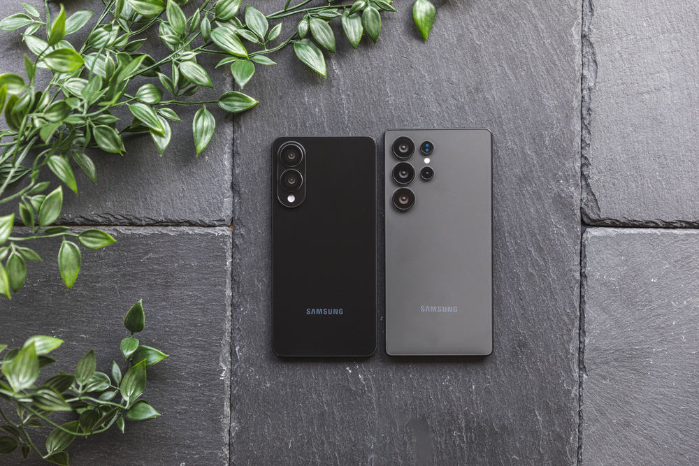 Samsung Edge vs. Ultra: Which One Should You Buy? | Snakehive